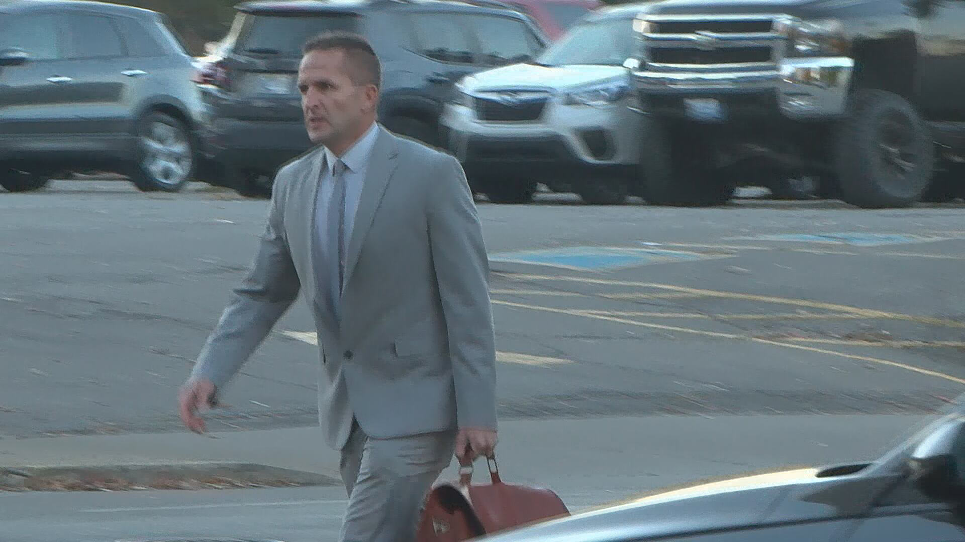 Former LMPD detective Brett Hankison takes the stand for third day in ... Former LMPD detective Brett Hankison takes the stand for third day in ...