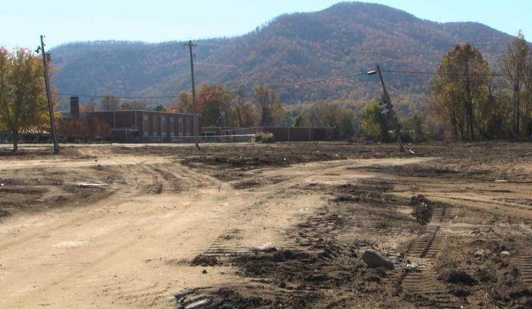 Commission approves project manager for Hampton High restoration