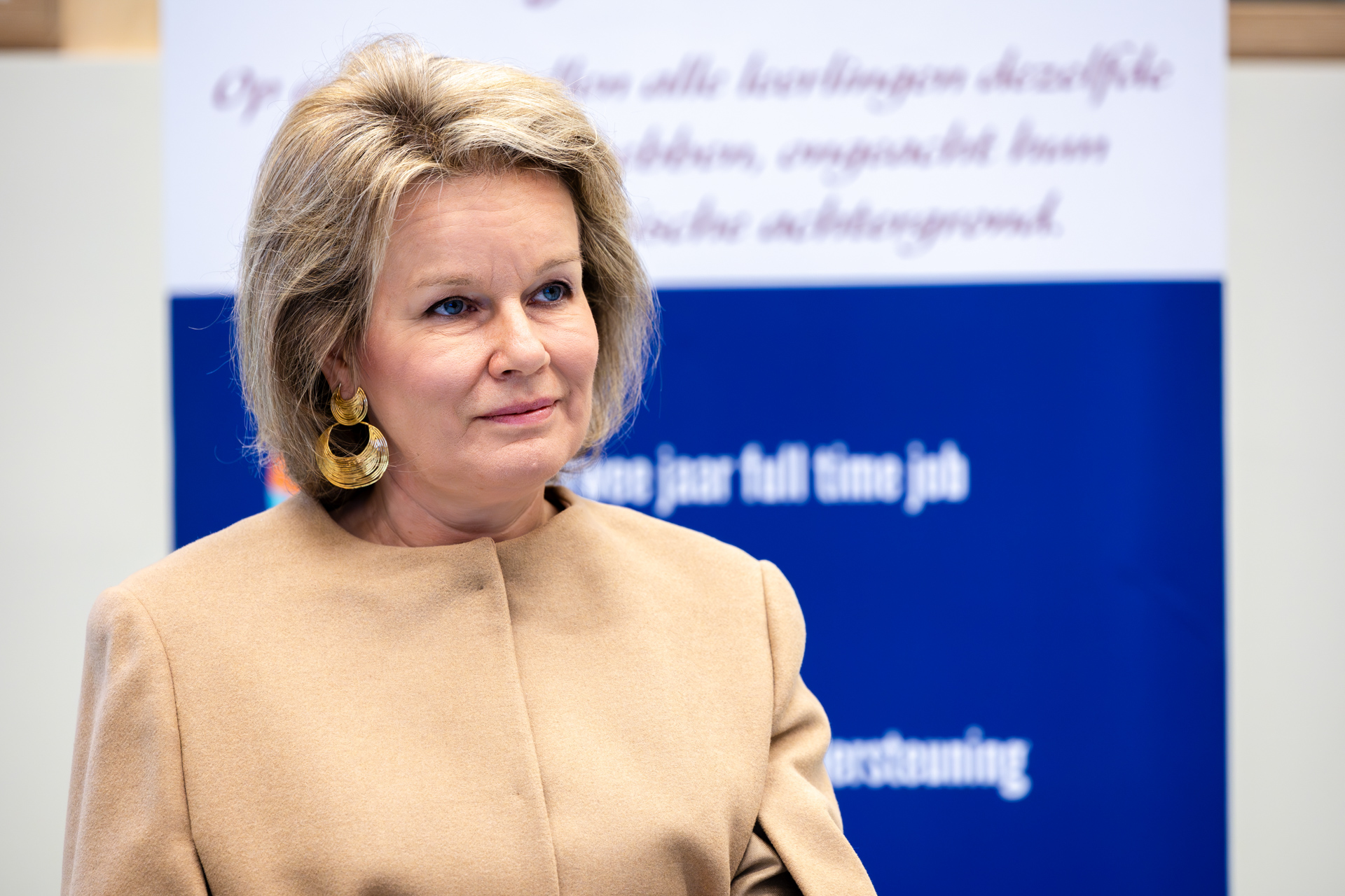 Pourquoi la reine Mathilde est-elle si aimée