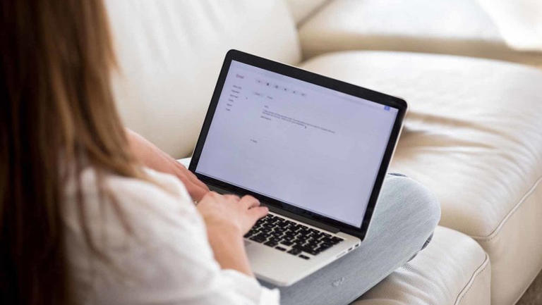 Apa Itu Soft Copy dan Hard Copy: Pengertian serta Perbedaannya