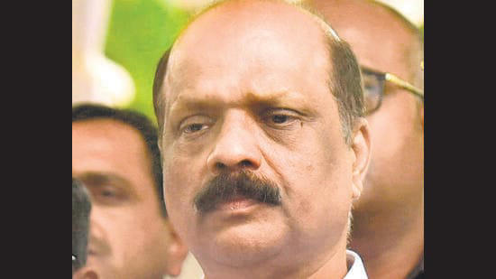 Shiv Sena’s Sada Sarvankar adamant on contesting from Mahim Shiv Sena’s Sada Sarvankar adamant on contesting from Mahim