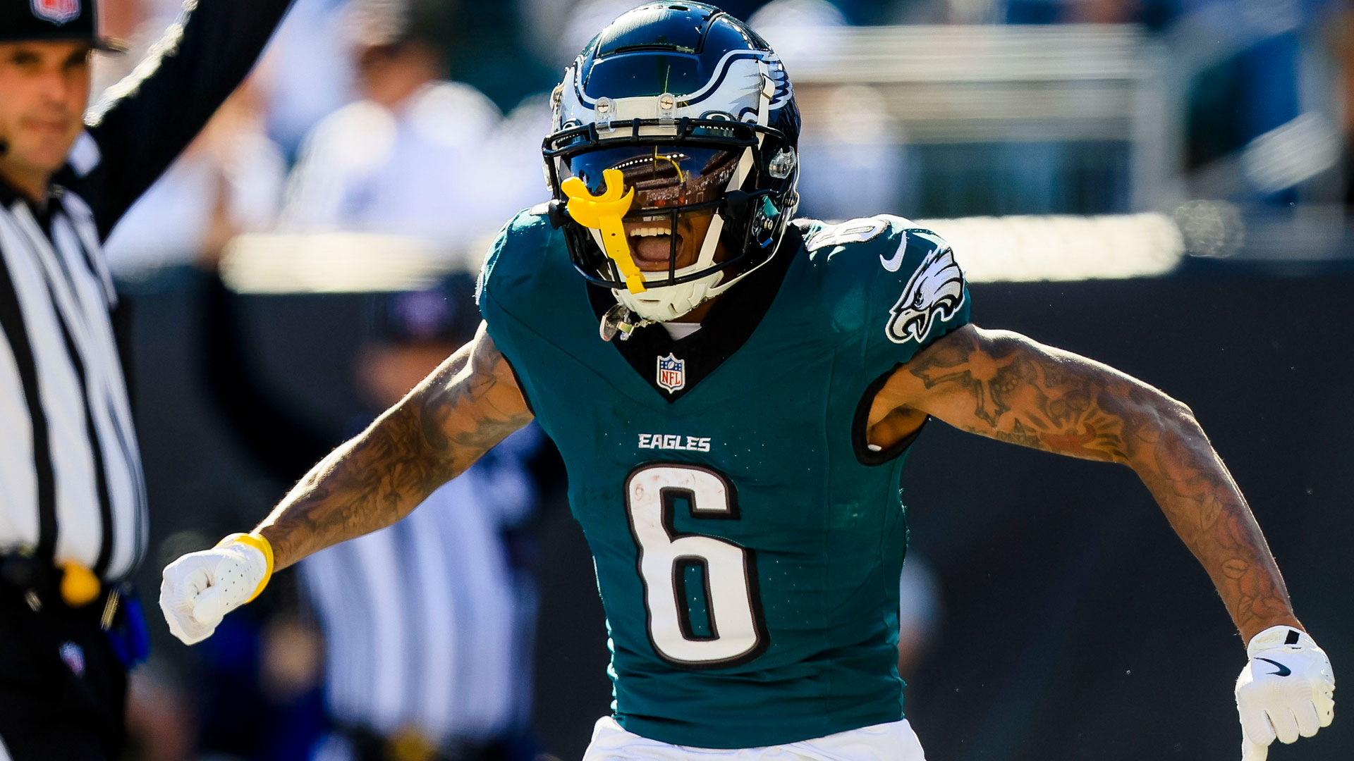 DeVonta Smith bounces back in most complete win of Eagles season