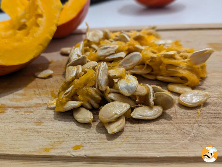 Don't throw away pumpkin seeds. Find out how to reuse them! Don't throw away pumpkin seeds. Find out how to reuse them!