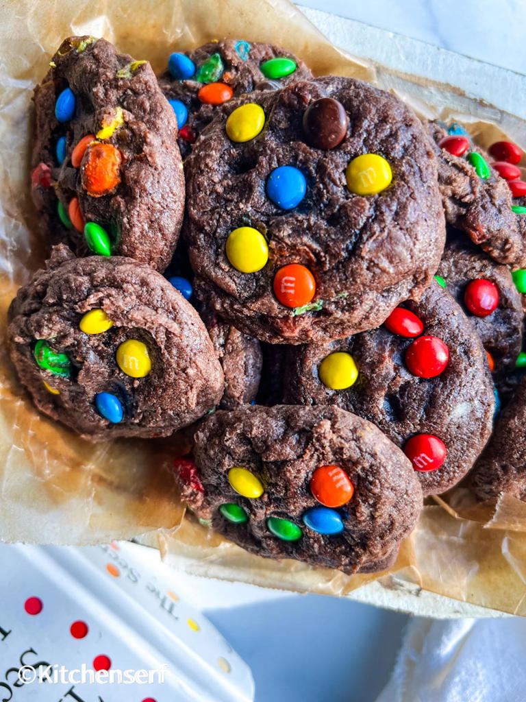 Bite Into Fun: Colorful, Chewy M&M Brownie Cookies