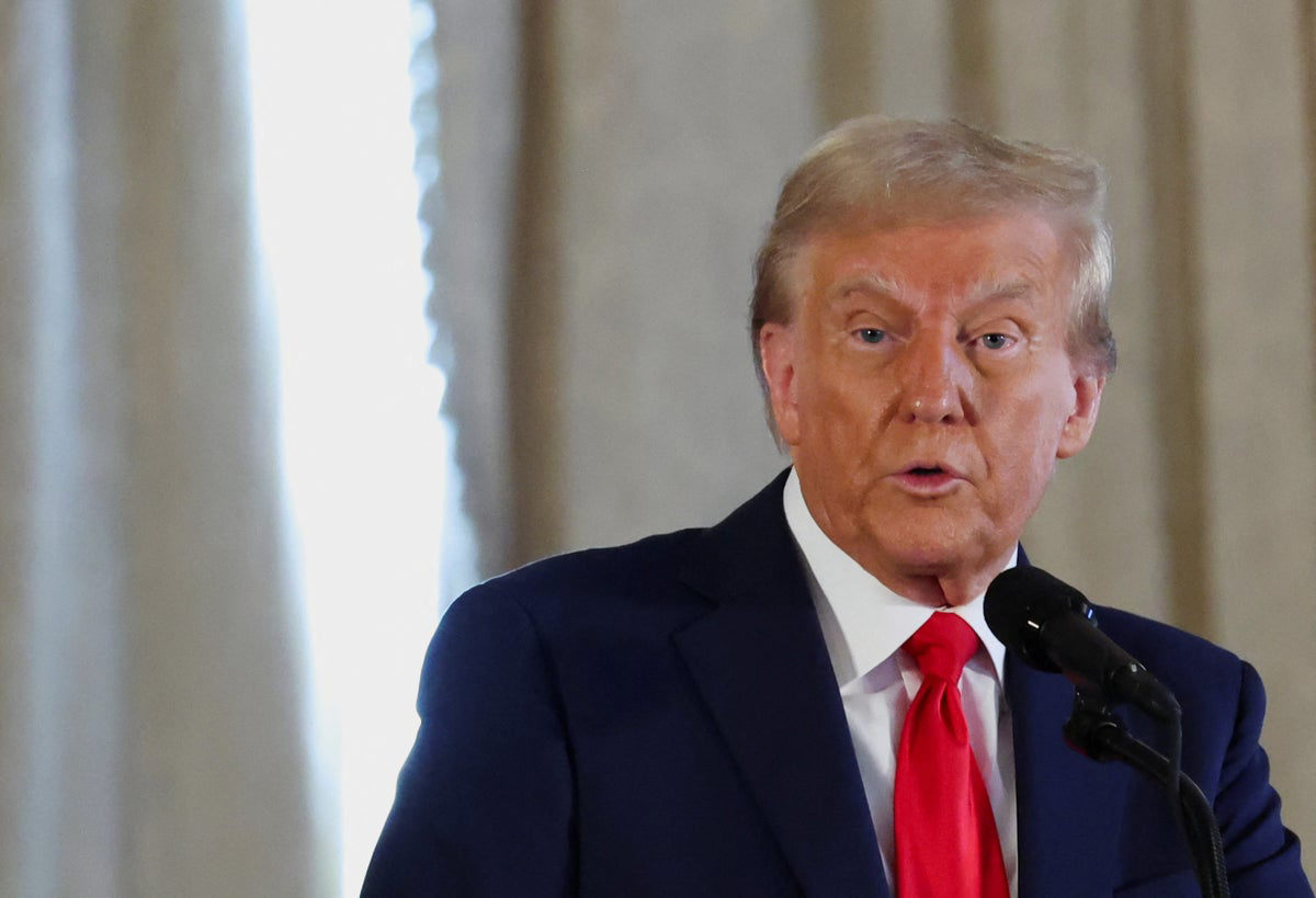 Trump claims he doesn’t know Tony Hinchcliffe and didn’t hear his ... Trump claims he doesn’t know Tony Hinchcliffe and didn’t hear his ...