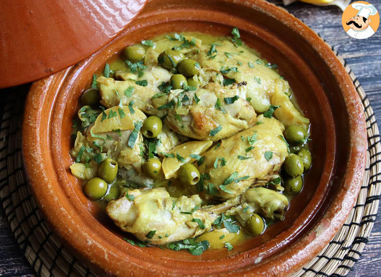 Chicken tagine, lemon and olives (super easy to make!)
