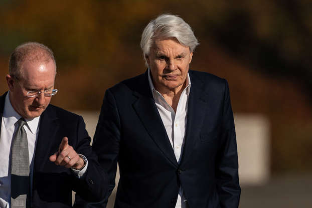 Ex CEO de Abercrombie & Fitch cae ante investigación de la BBC Ex CEO de Abercrombie & Fitch cae ante investigación de la BBC