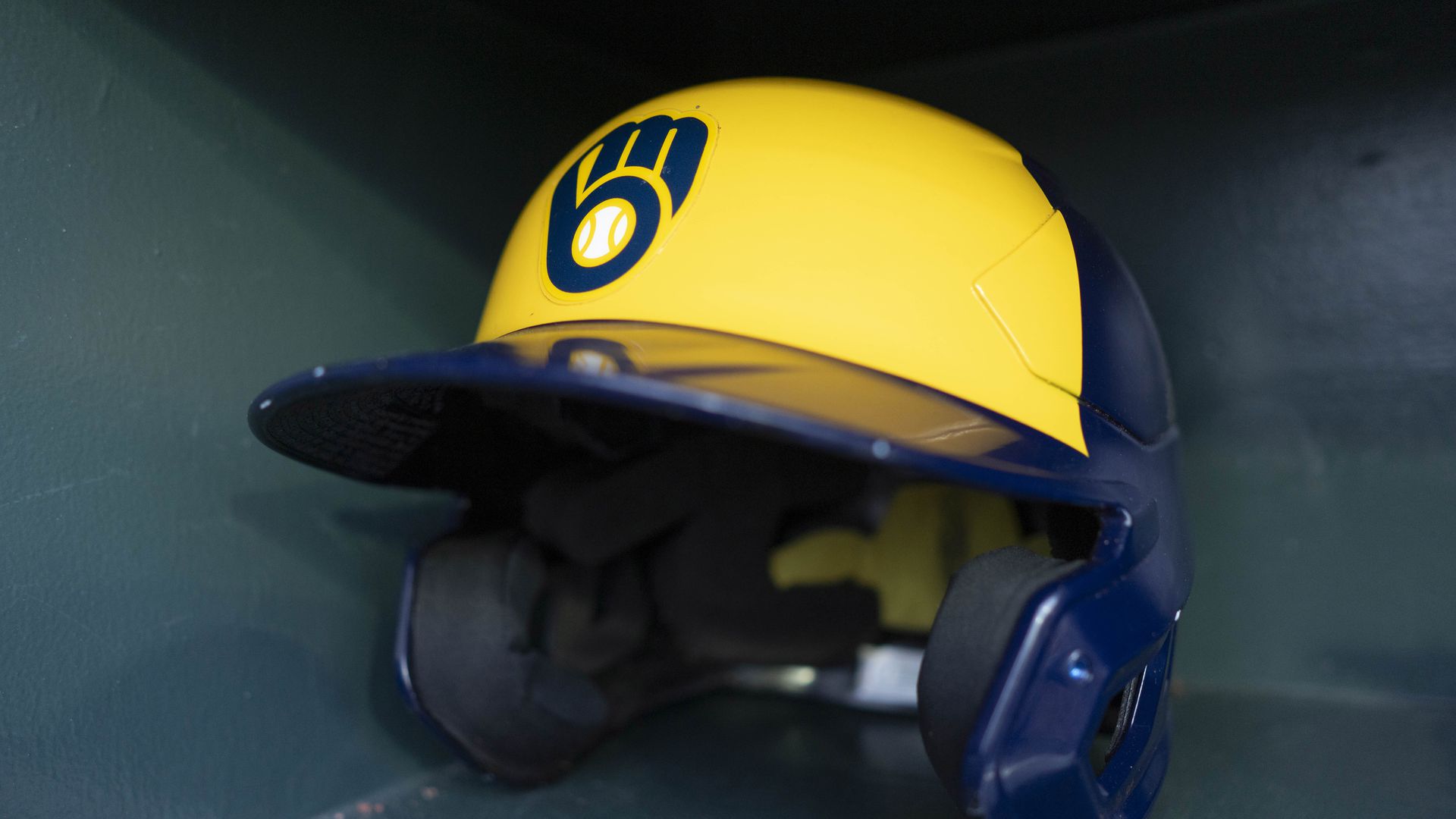 Updated Milwaukee Brewers Roster