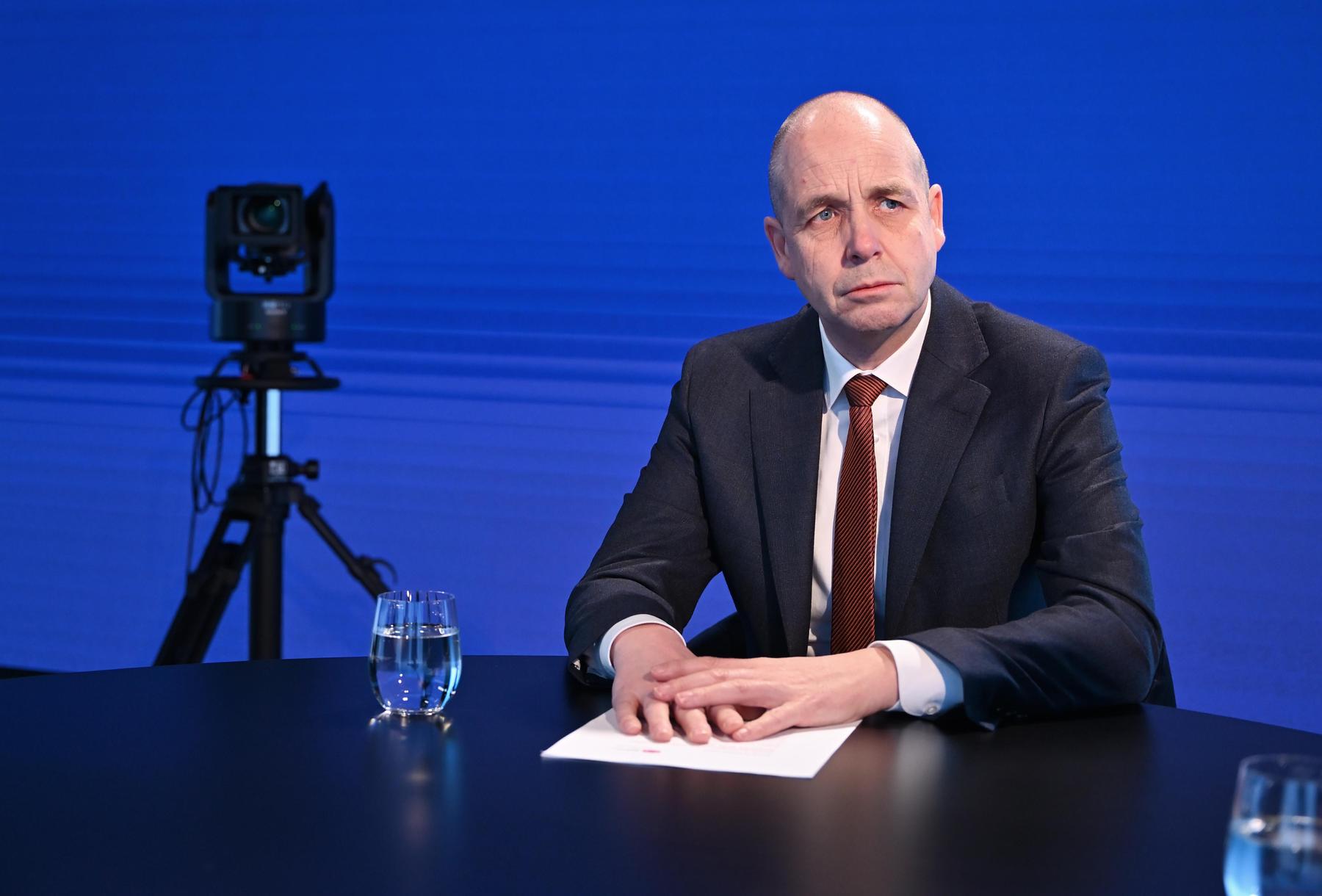 IHS-Chef Bonin: Auch private Haushalte müssen beitragen