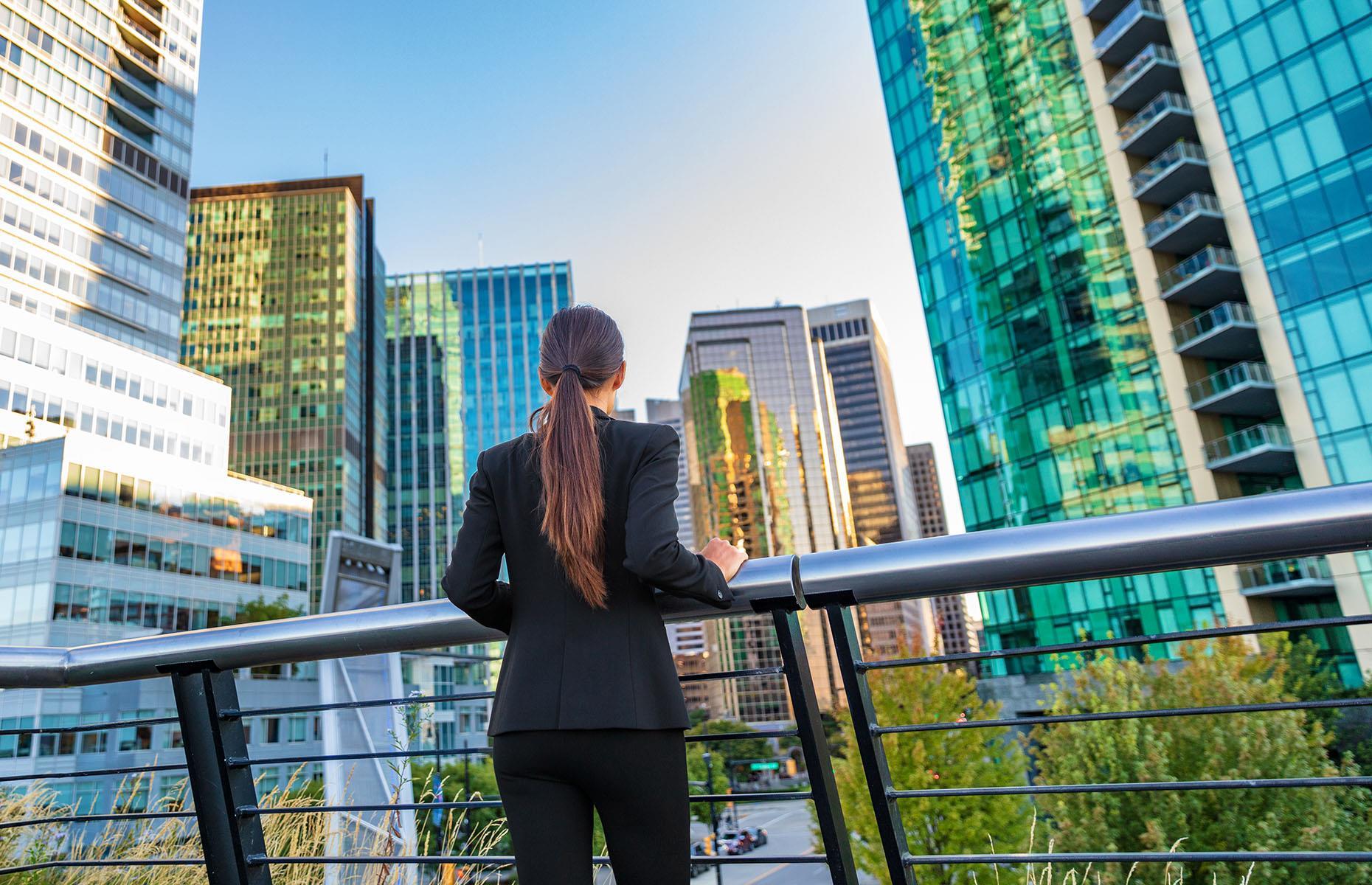 What is Canada's average salary, and how does it compare globally?