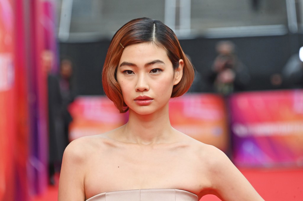 ‘Squid Game' Breakout Hoyeon Joins Theo James in Kim Jee-woon's ‘The Hole' ‘Squid Game' Breakout Hoyeon Joins Theo James in Kim Jee-woon's ‘The Hole'