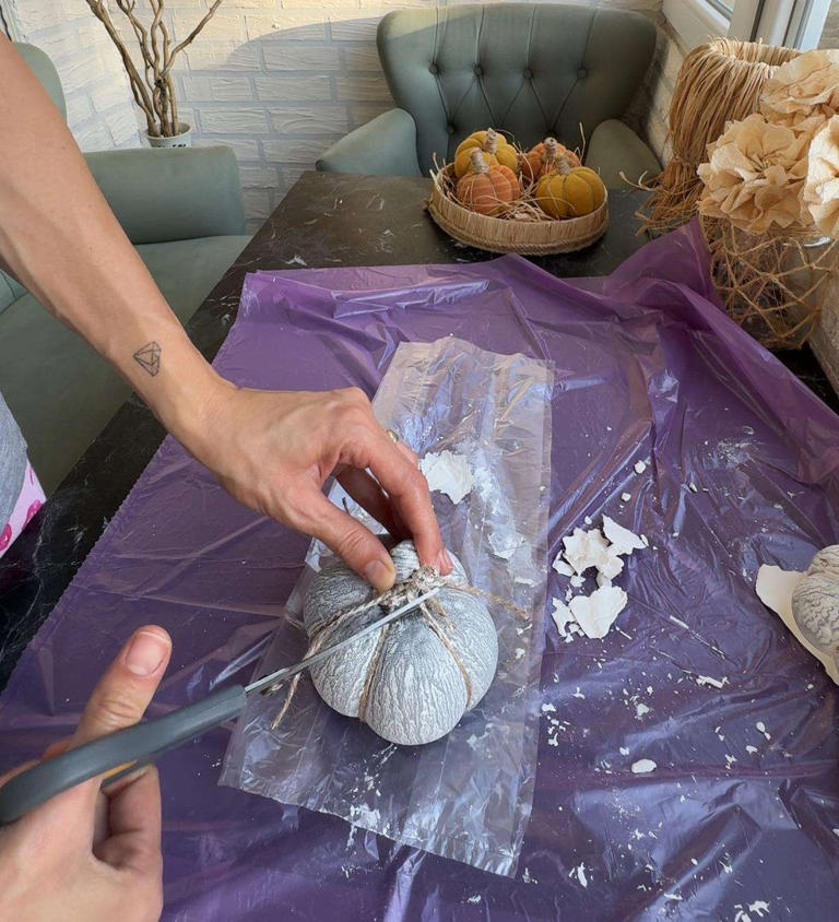 DIY de Temporada: Cómo Hacer una Calabaza de Yeso