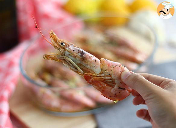 Roasted prawns with garlic and herbs