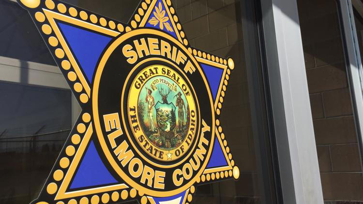 Elmore County Sheriff's deputy shoots man following altercation after crash Elmore County Sheriff's deputy shoots man following altercation after crash