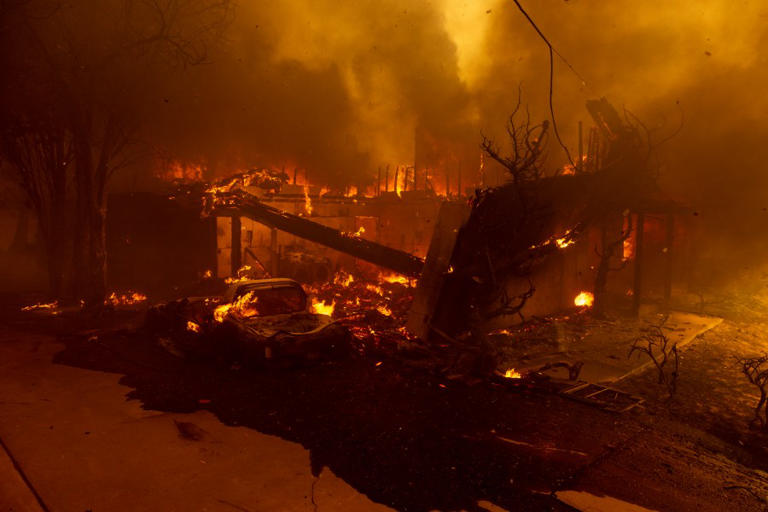 Mountain Fire explodes to 14,000 acres; countless homes destroyed
