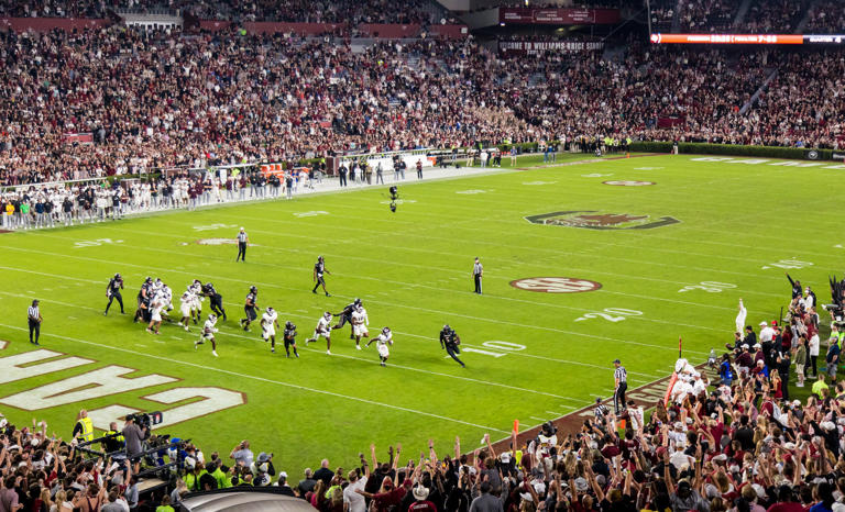 Kickoff time, TV details announced for South Carolina football vs Clemson Kickoff time, TV details announced for South Carolina football vs Clemson