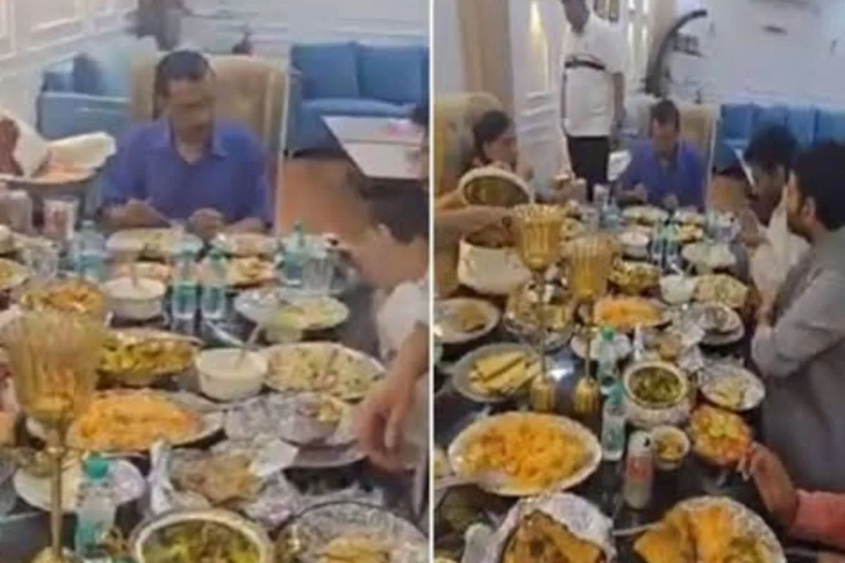 BJP, Cong take dig at Kejriwal's 'aam aadmi' image over dinner video BJP, Cong take dig at Kejriwal's 'aam aadmi' image over dinner video