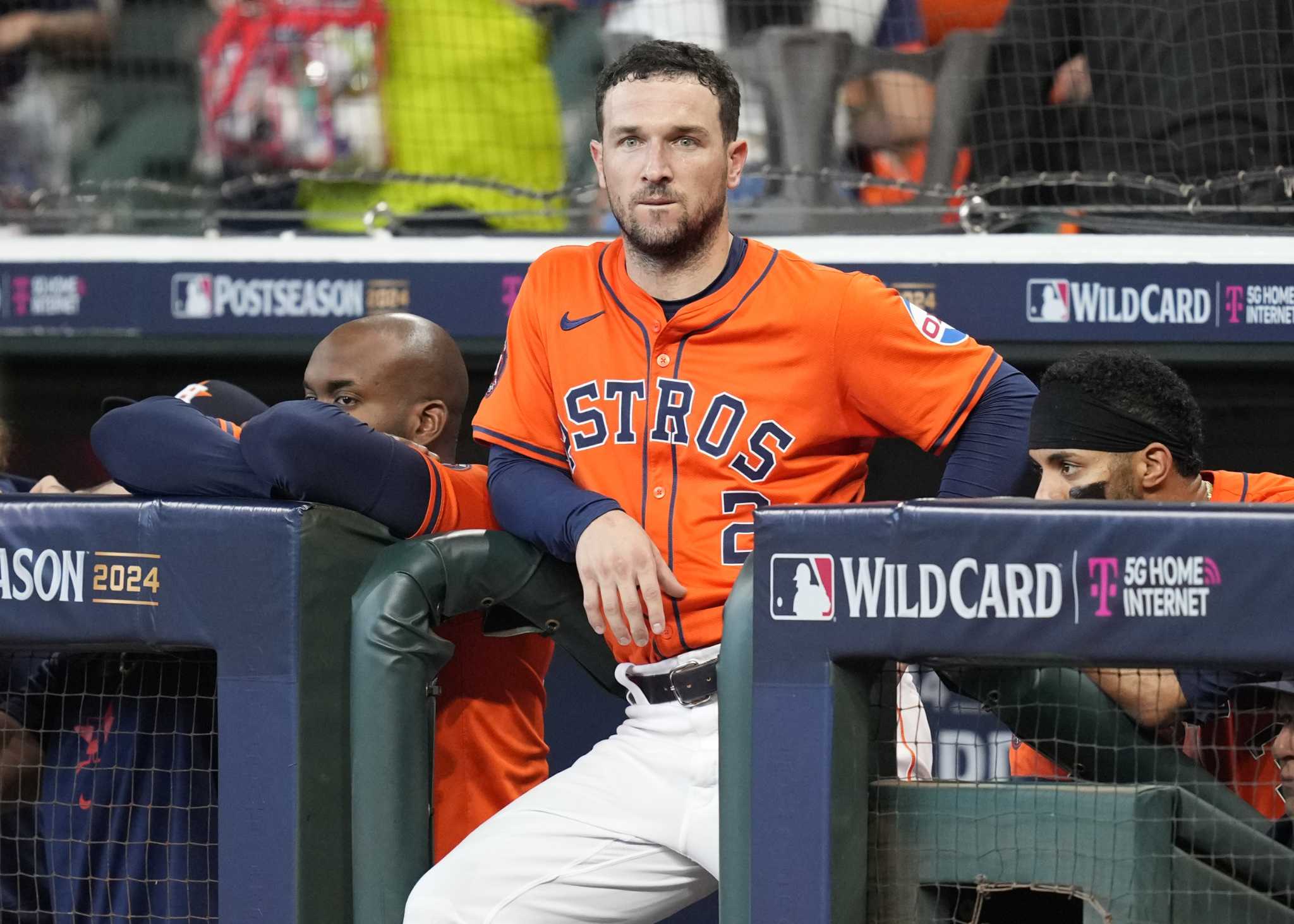 Alex Bregman agrees to 3-year, $120M deal with Boston Red Sox, ending ...