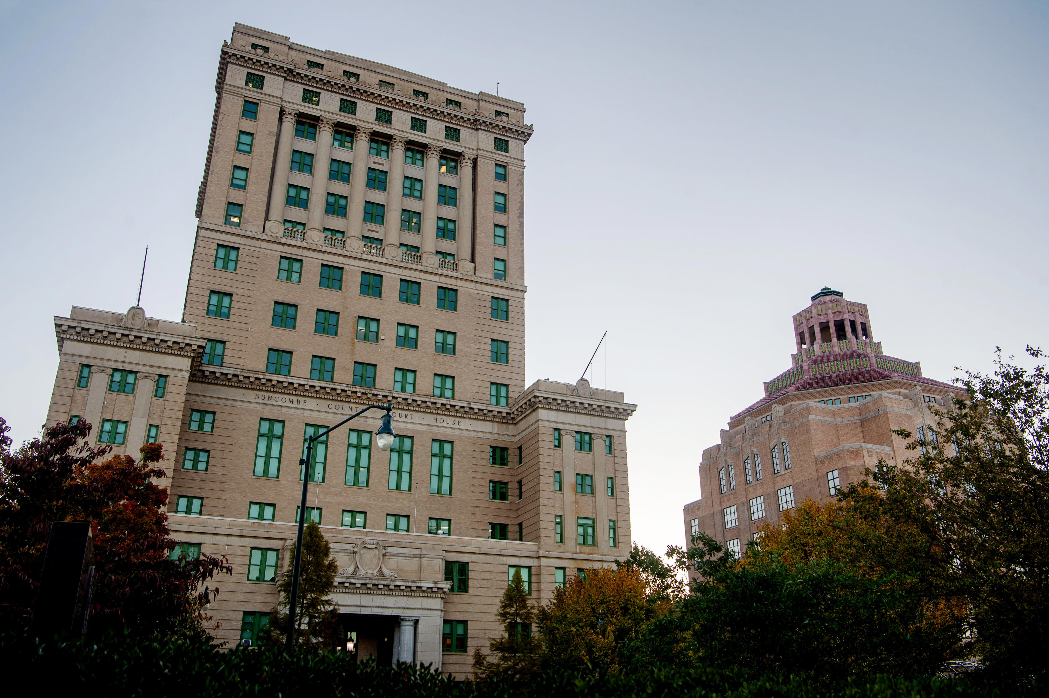 ICE in Asheville: Officers detain man in downtown crosswalk, sparking ...