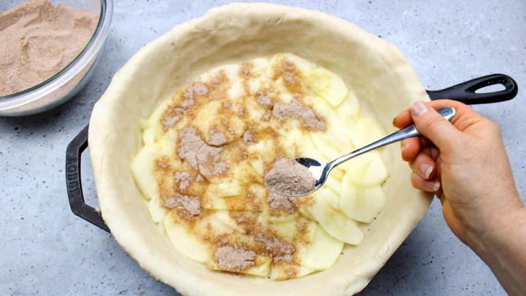 Don't Let The Number Of Steps For This Caramel Apple Pie Fool You