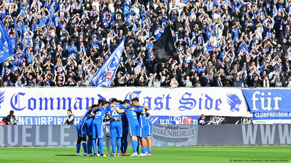 35 years after Berlin Wall, East German football struggling