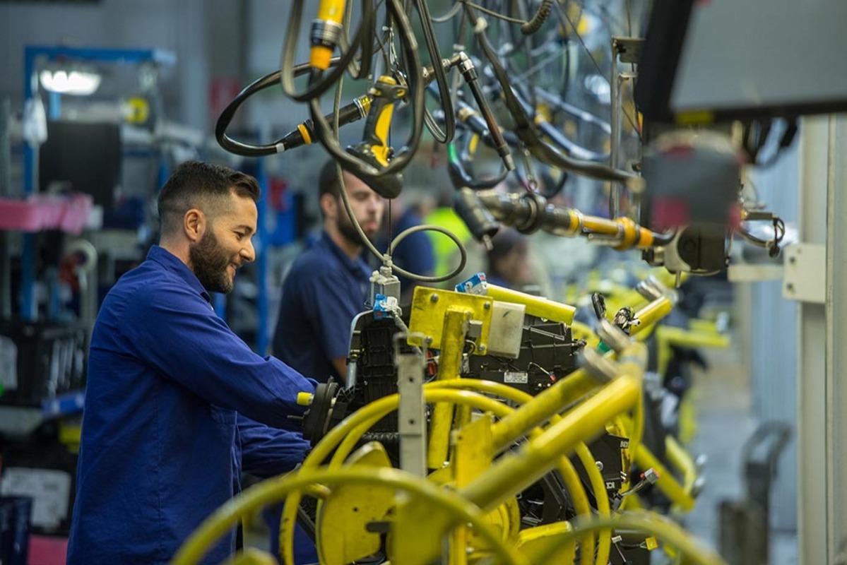 Produzione industriale al collasso, continua la discesa: a febbraio -0 ...