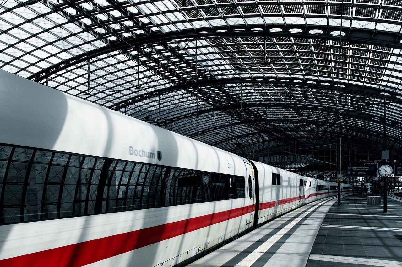High-Speed Rail Could Connect Toronto to Quebec City