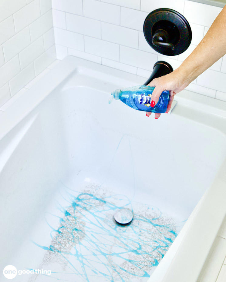 This Tip Takes The Pain Out Of Cleaning Your Bathtub