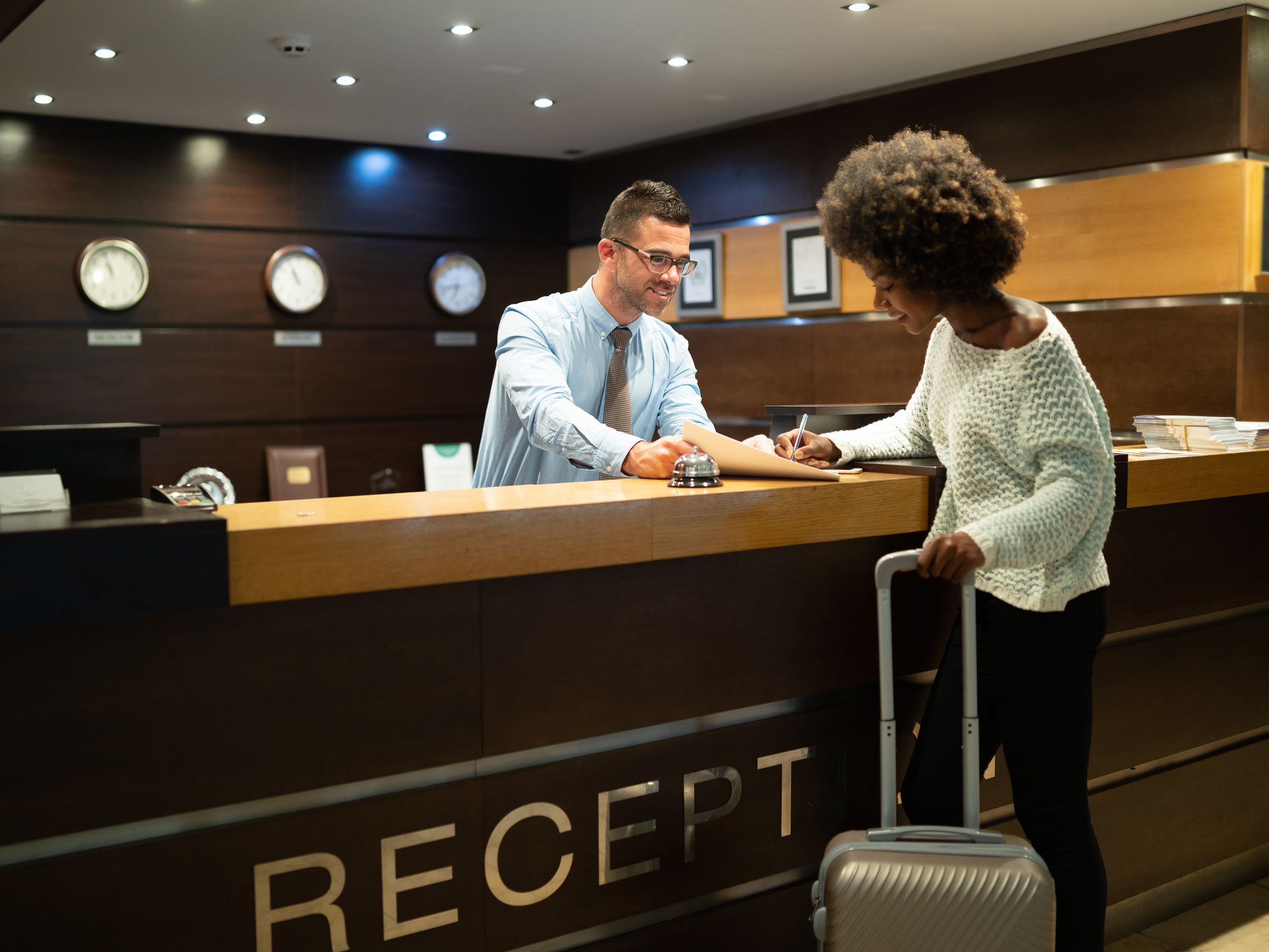 16 Things You Should Never Overlook When Checking into a Hotel