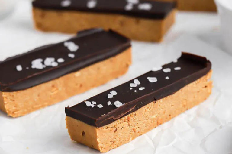 12 Homemade Protein Bars We Can't Stop Eating