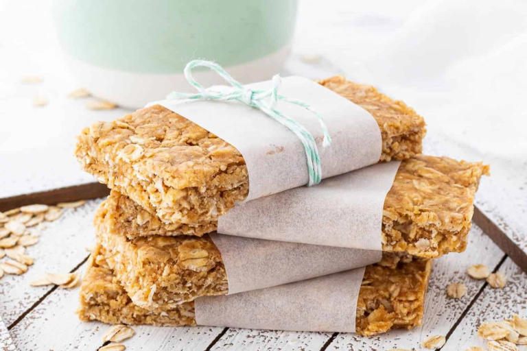 12 Homemade Protein Bars We Can't Stop Eating