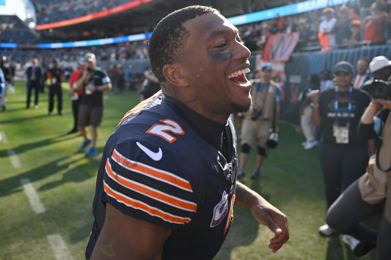 Bears WR DJ Moore sounds off on 'heartbreaking' season