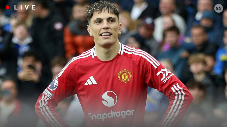 Manchester United Star Alejandro Garnacho Snubs Child Autograph Seeker