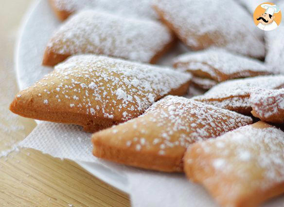 Mardi Gras diamond-shaped donuts - video recipe!