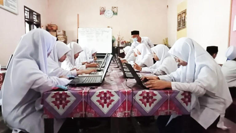 100 Contoh Soal ABM Verbal Kelas 12 dan Jawabannya