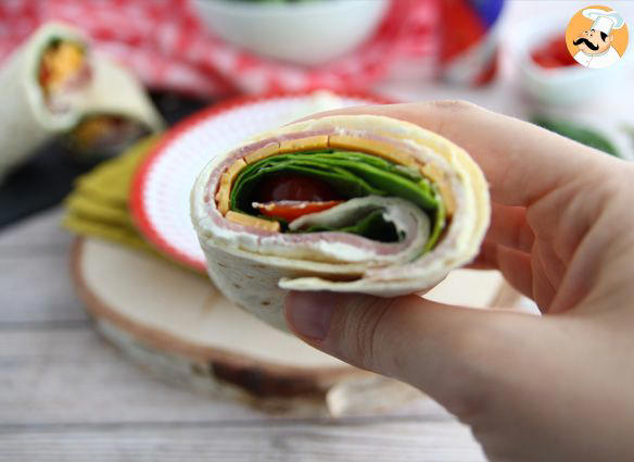 Spinach, ham and cheddar wraps