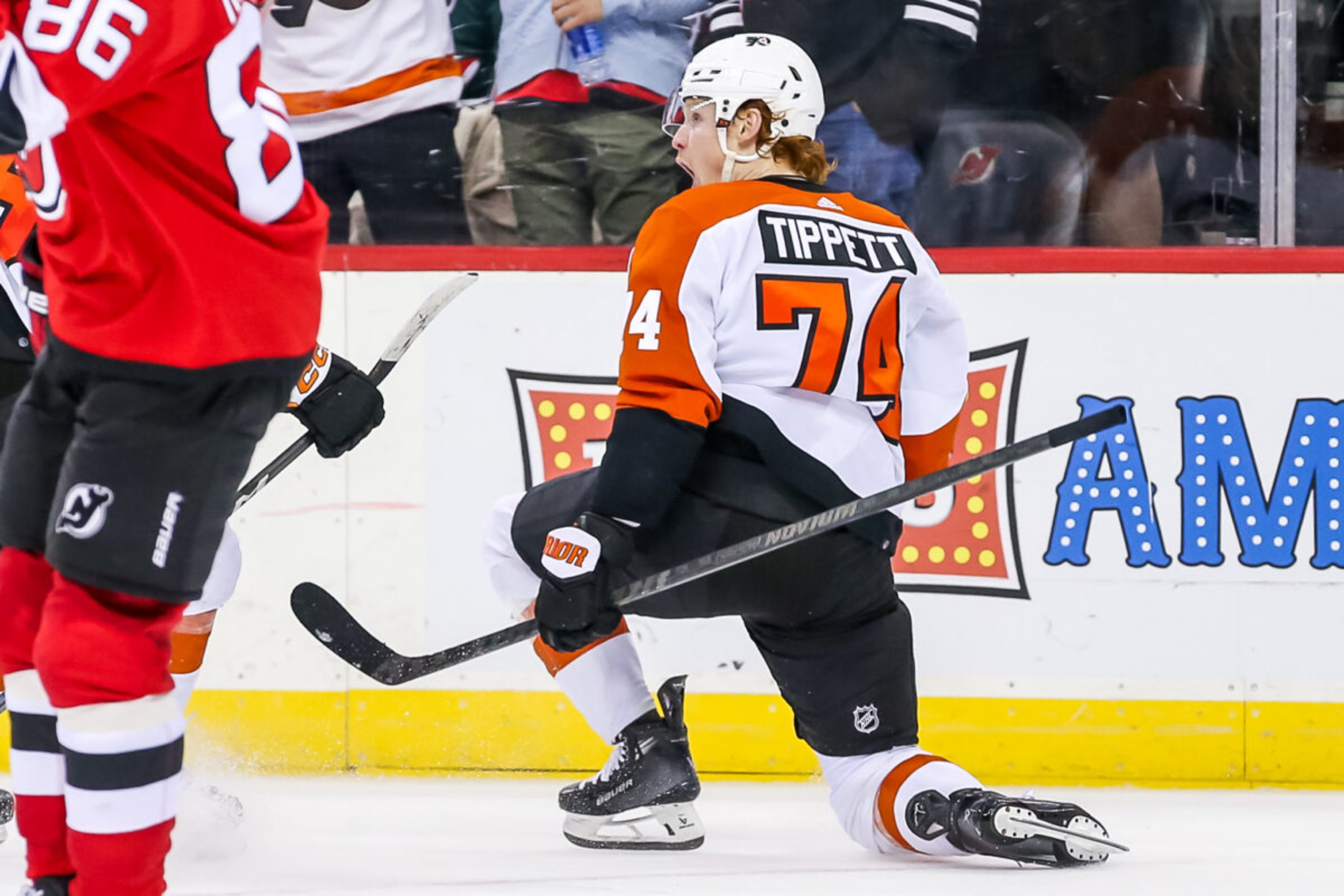 Flyers Overcome Late Deficit to Defeat Lightning 2-1 in a Shootout
