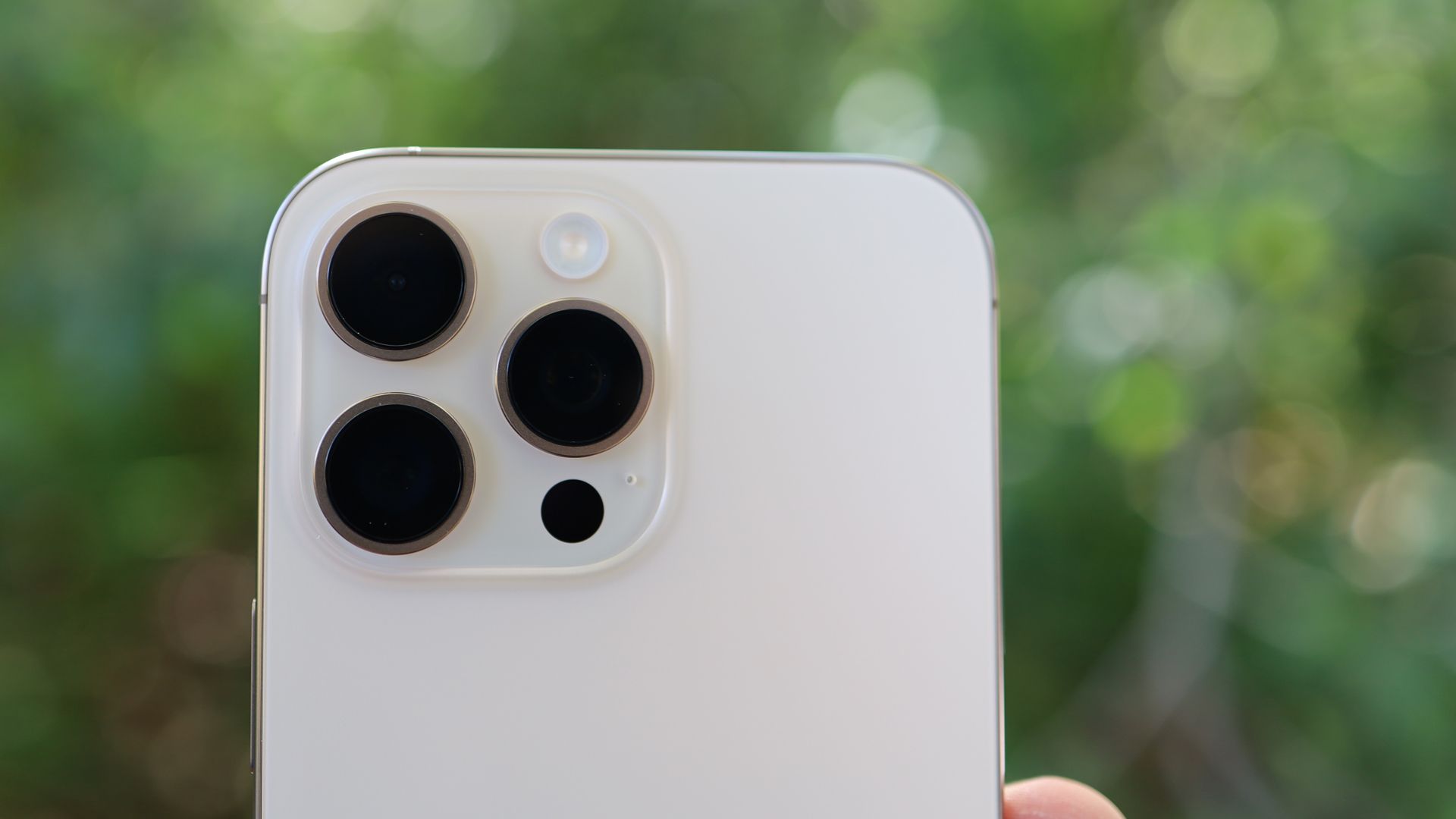 The iPhone 18 series could include a variable aperture, ‘significantly ...