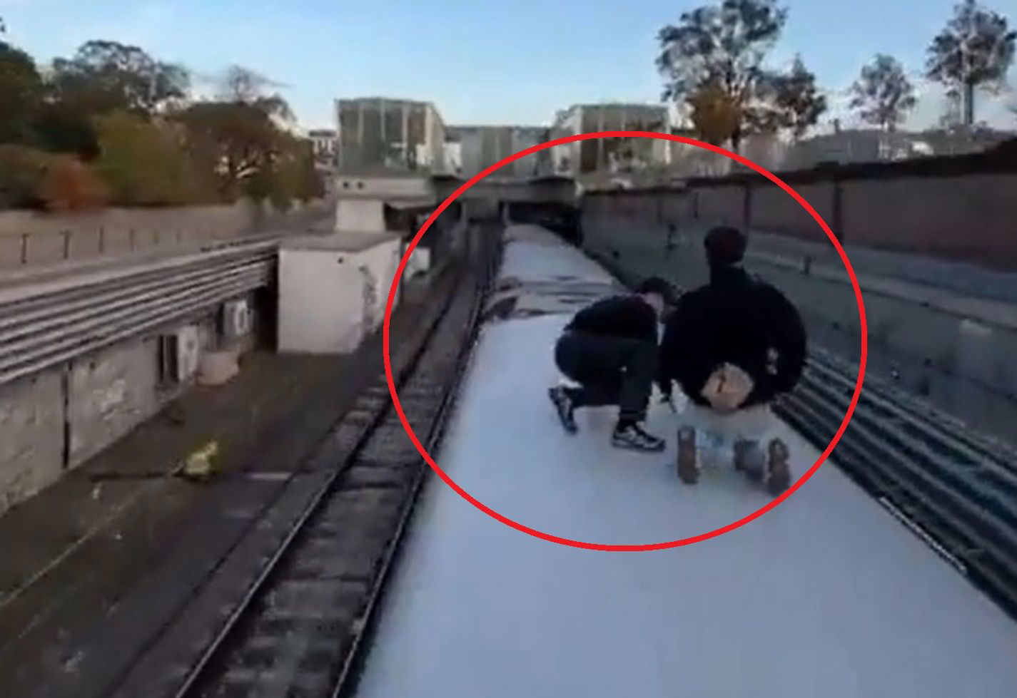 Tragedy in Vienna: Teen rooftop stunt ends in fatality Tragedy in Vienna: Teen rooftop stunt ends in fatality
