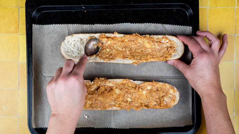 Easy Cheesy Marmite Garlic Bread