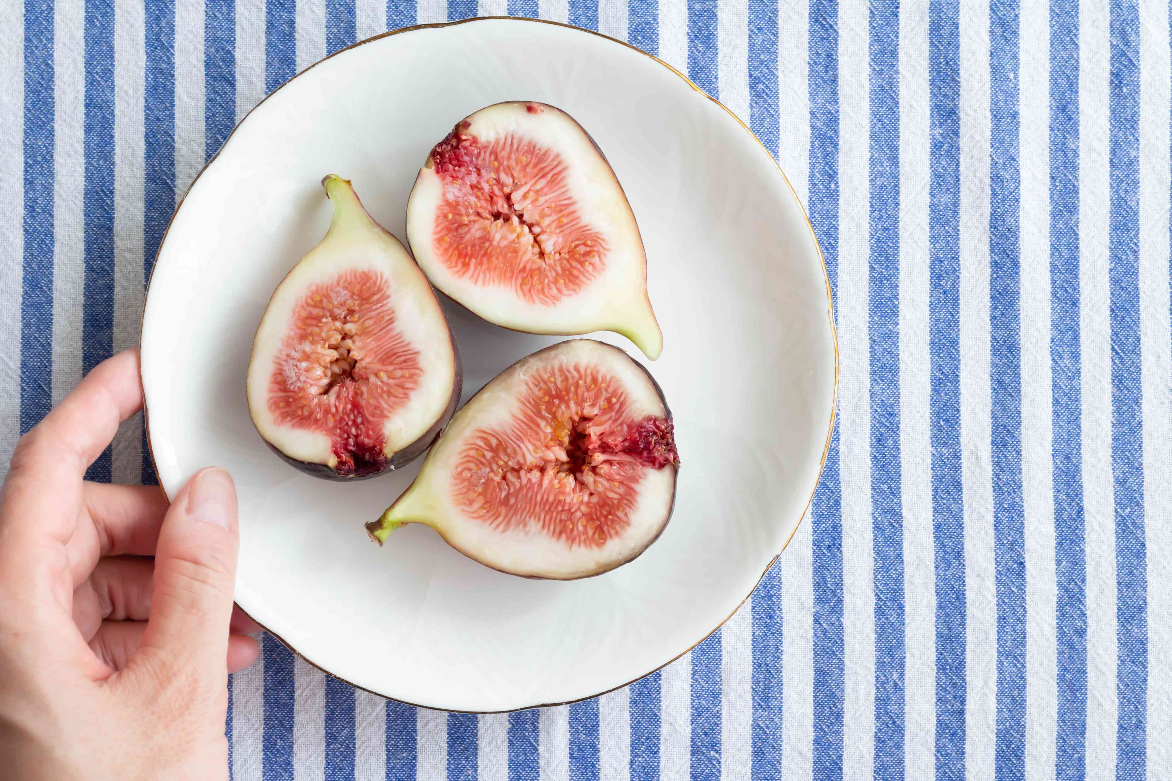 8 Science-Backed Health Benefits of Figs