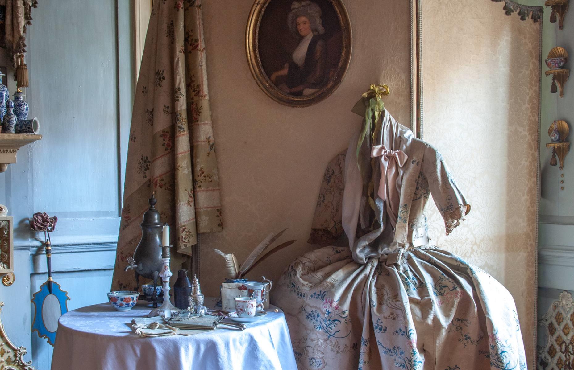Step inside the mysterious London home that transports you to the 18th ...