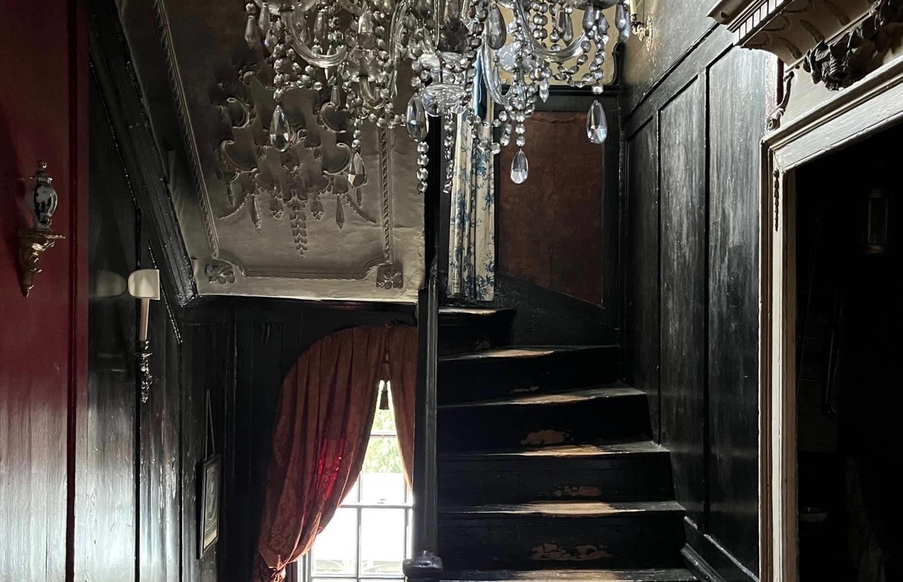 What secrets hide inside this 300-year-old preserved house?
