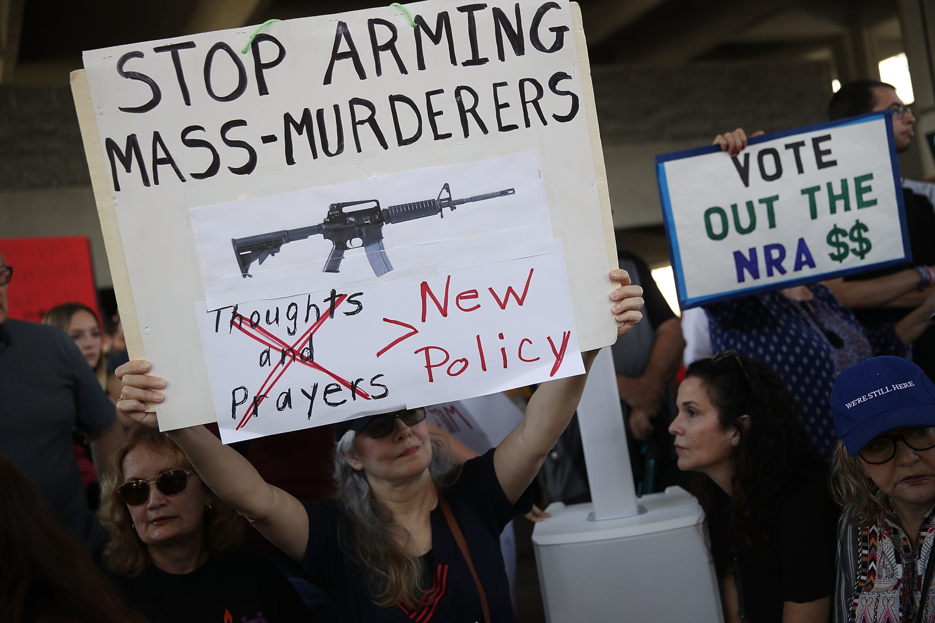 Gun laws in Canada compared to the US