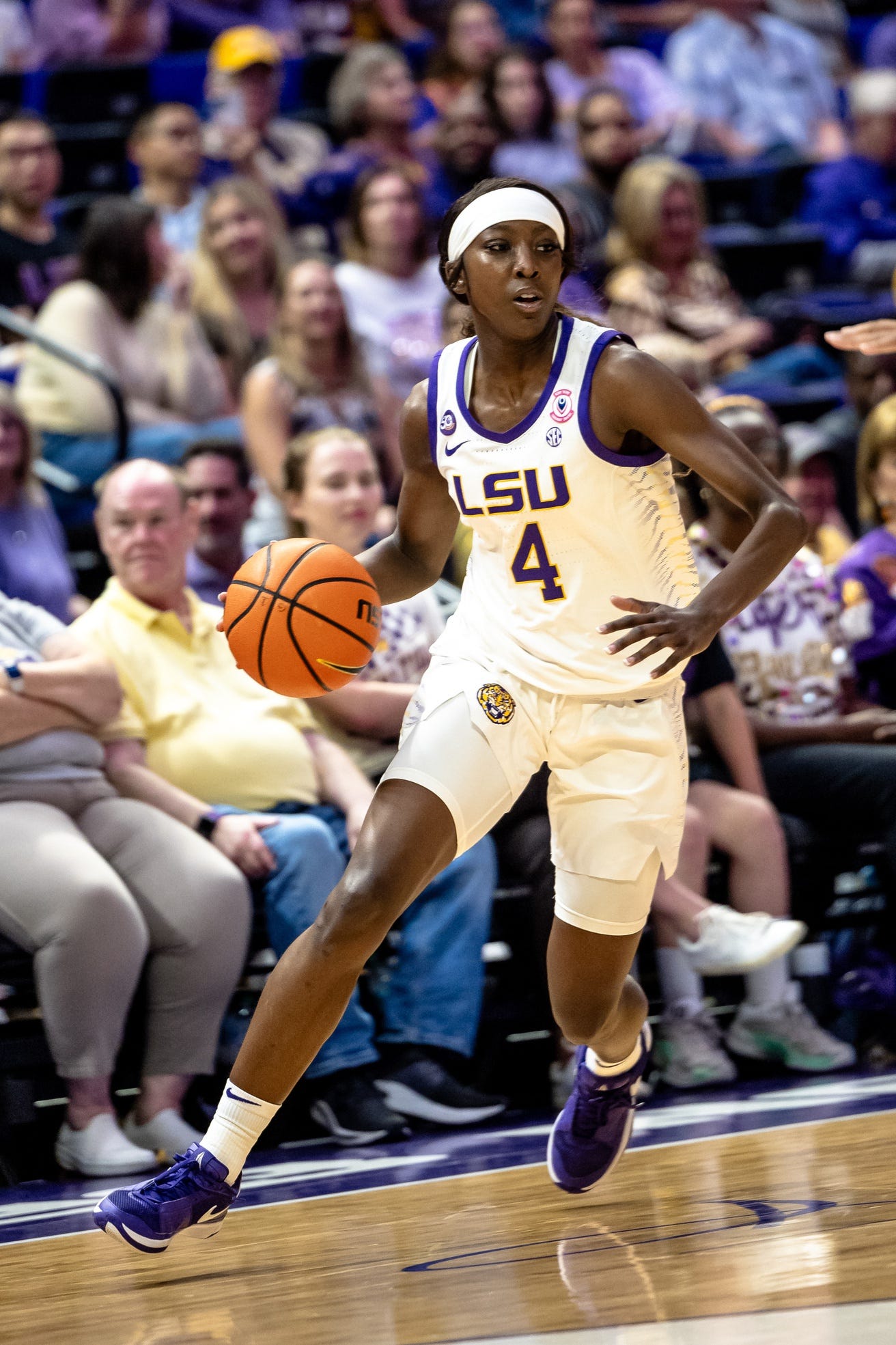 LSU women's basketball runs Northwestern State out of gym in rout