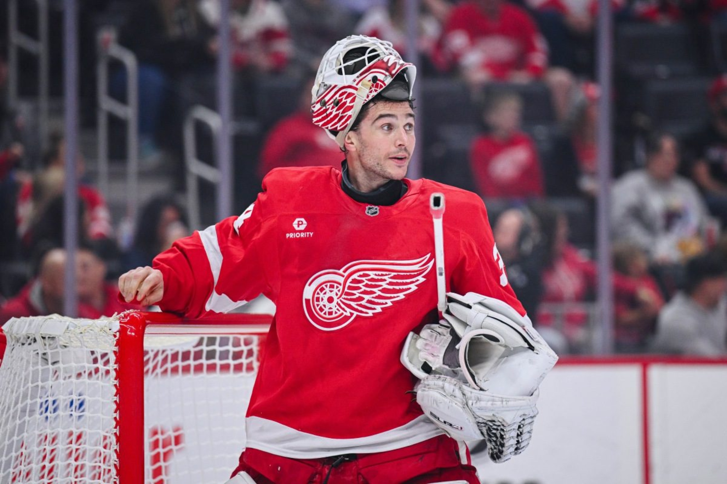 Red Wings’ Alex Lyon out day-to-day with upper-body injury