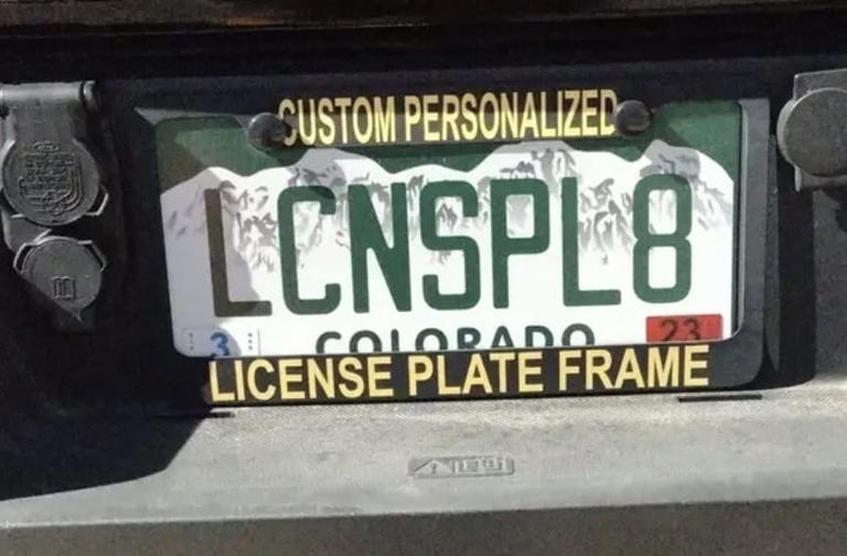 45 Hilarious Personalized License Plates People Found Out In The Wild