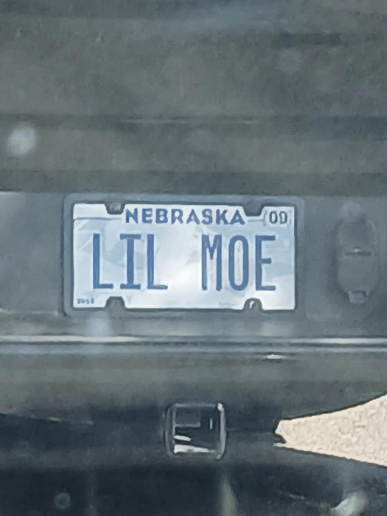 45 Hilarious Personalized License Plates People Found Out In The Wild