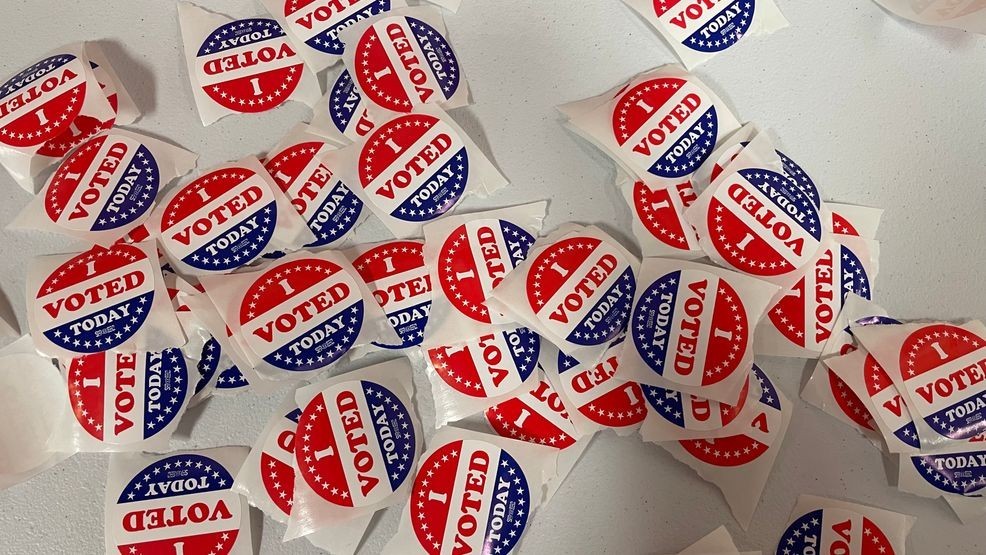 Iowa Democrats celebrate win in special election, flipping red seat to blue