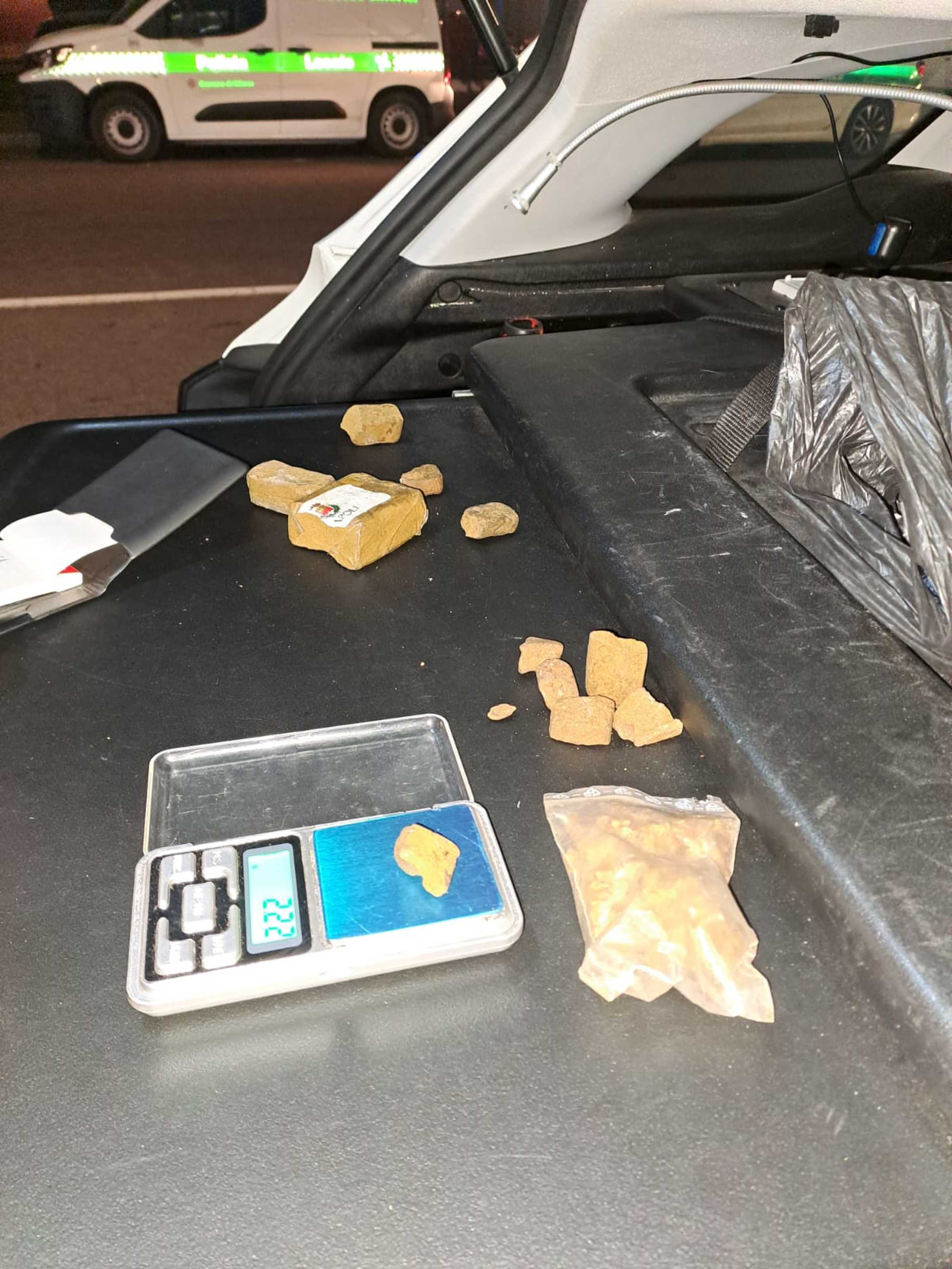 Polizia locale controlla due zone 'critiche' di Milano Polizia locale controlla due zone 'critiche' di Milano